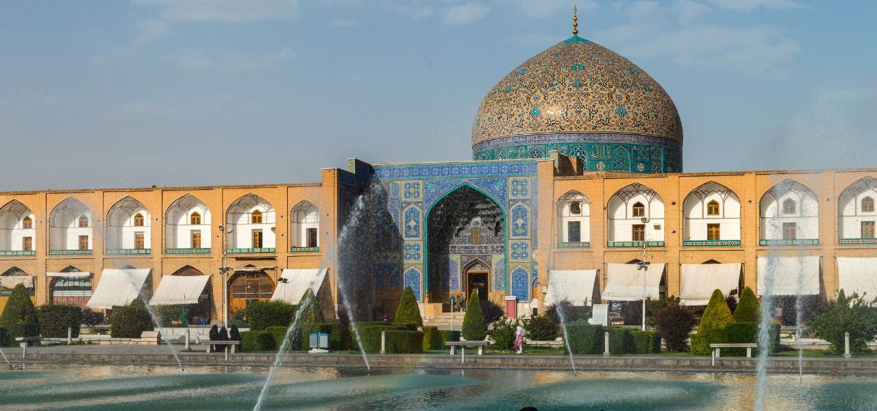 Travel agency LCC Shafagh Tours in Isfahan | Lufthansa City Center